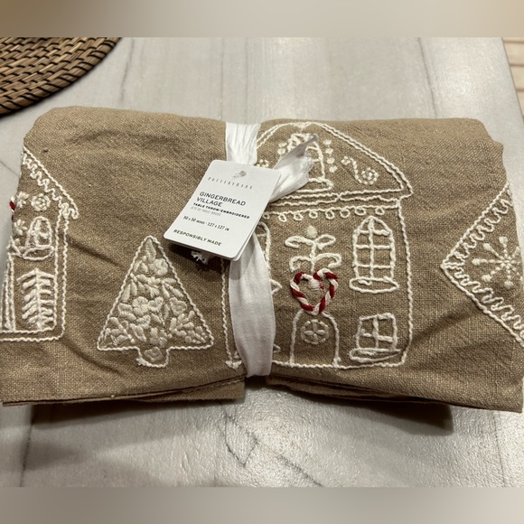Pottery Barn | Dining | Pottery Barn Gingerbread Village Embroidered ...